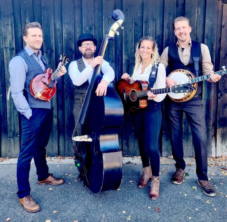 Freaking Willow - The Clansman – Pub